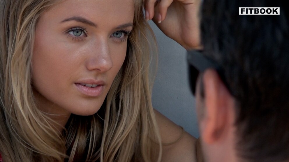 "Hottest Athlete": Alica Schmidt Offers Tips for Runners in Video