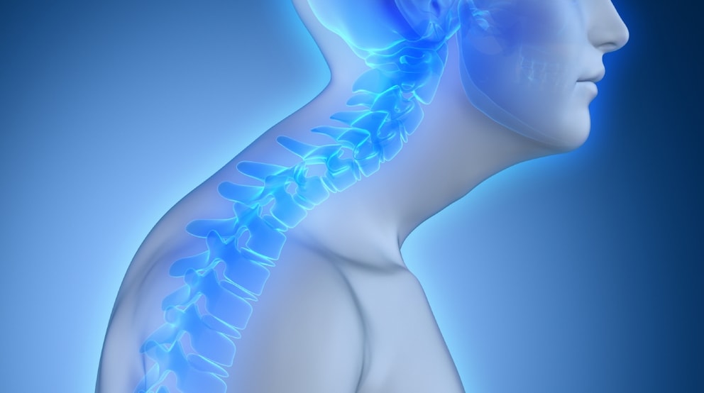 Smartphone Neck: These Exercises Can Relieve Pain