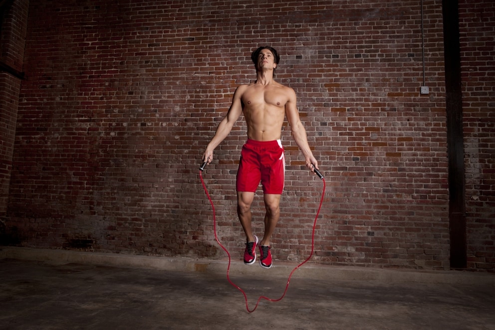 How to Optimally Prepare for Running by Skipping- FITBOOK