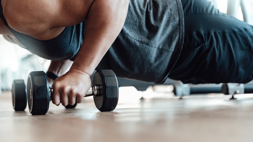 How to Build Muscle at Home Without Equipment