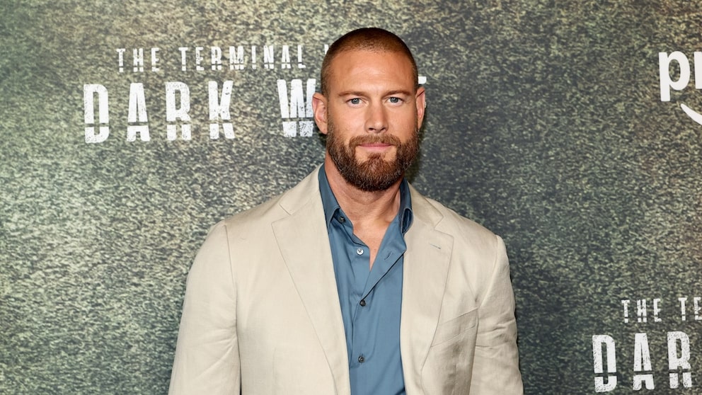 How Tom Hopper Trains for His Impressive Muscles