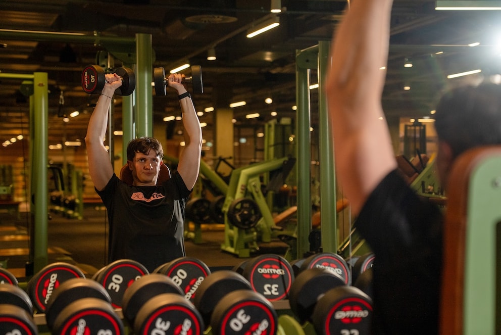 Dumbbell Shoulder Press–Sculpt Your Shoulders - FITBOOK