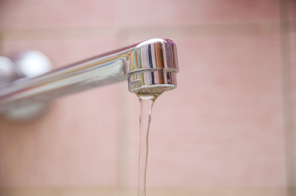 How to Change, Descale, and Clean Faucet Aerators