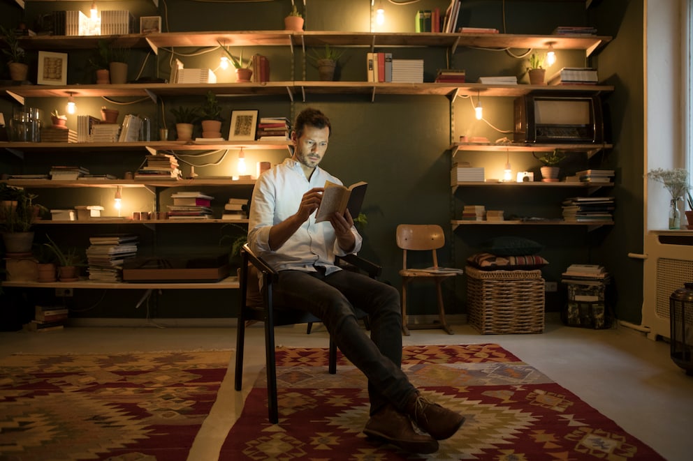 The Right Furnishings for a Room with Little Light - myHOMEBOOK