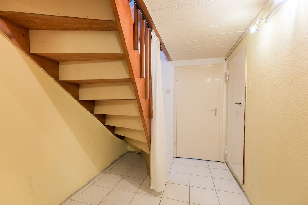 Insulate a Basement Door and Save Costs: How to Proceed?