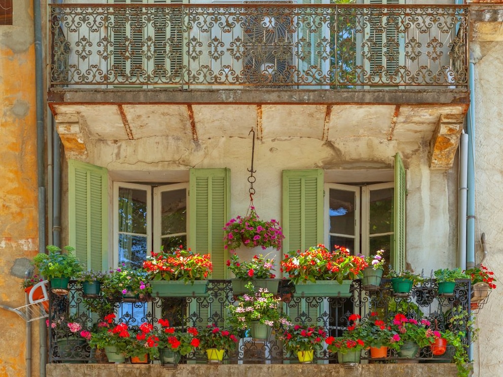 What Is a French Balcony? - myHOMEBOOK