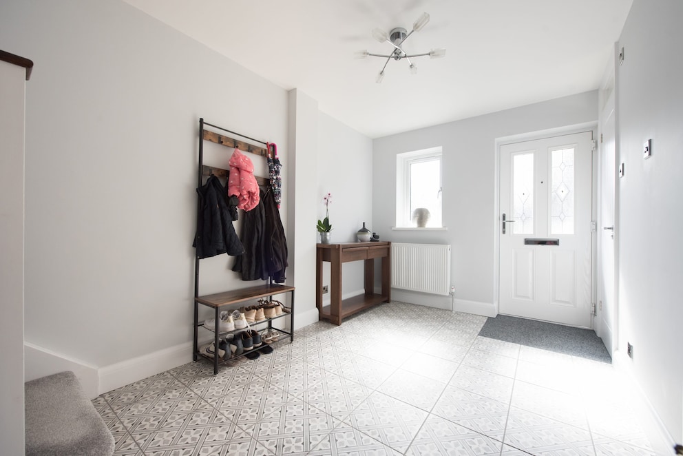 5 Tips to Keep a Hallway Clean