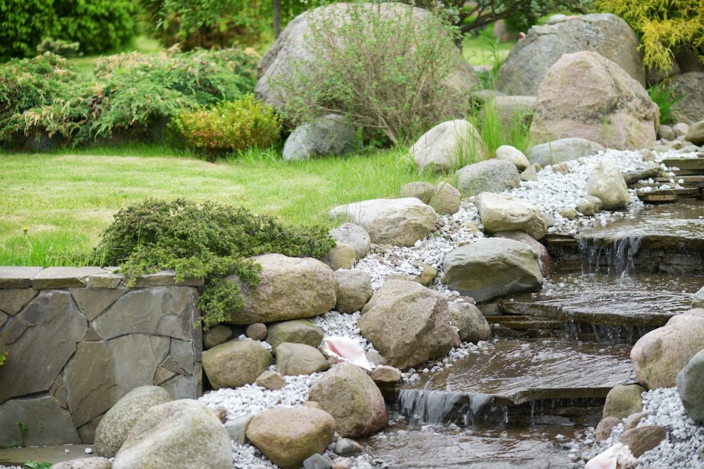 How Do You Create a Stream in Your Garden?- myHOMEBOOK