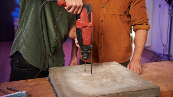 How to Use a Rotary Hammer Correctly and Safely: Guide and Tips