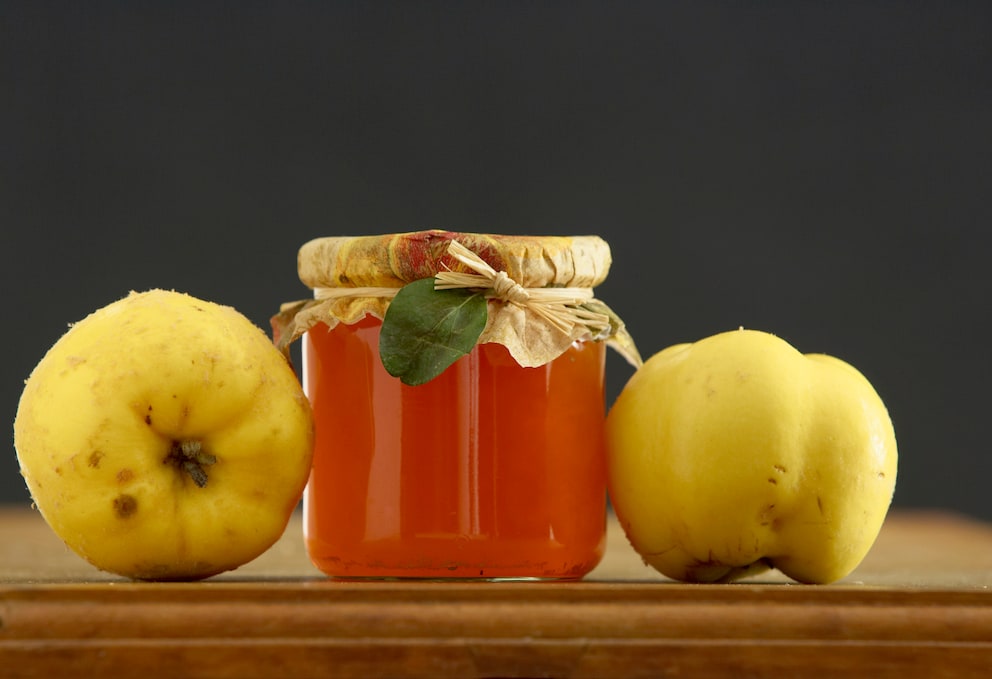 3 Ways to Process Quinces in the Fall