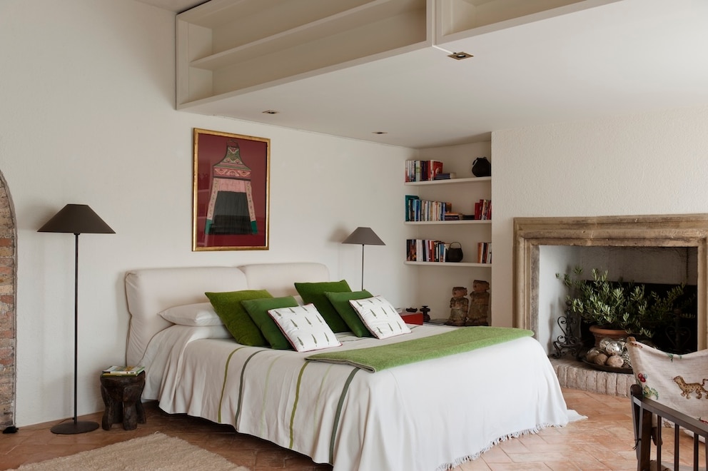 Making the Most of Niche Spaces for More Living Space