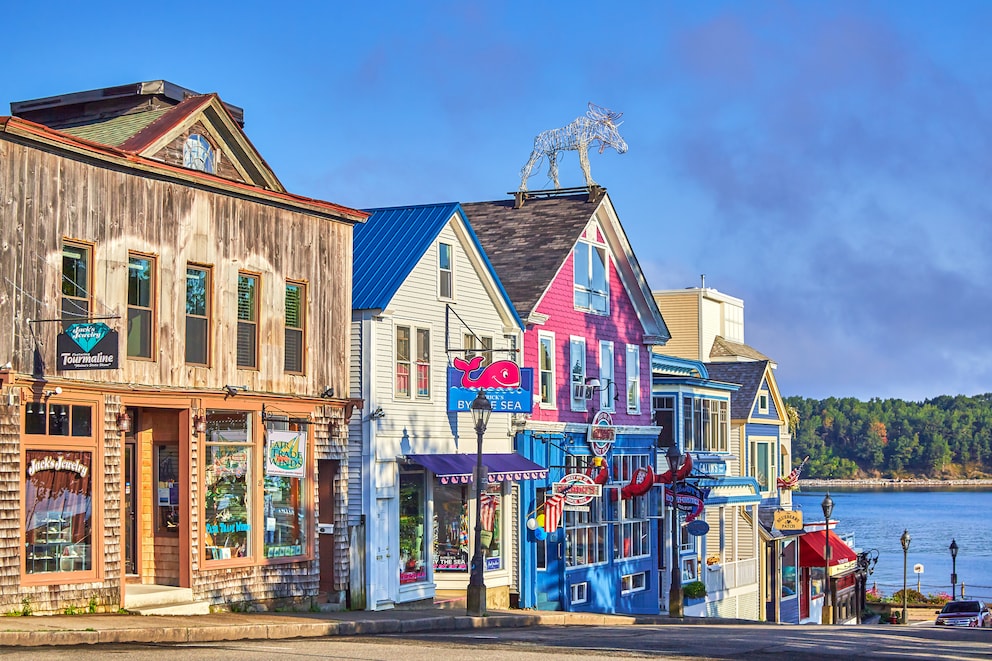 Hidden Gems: The 9 Most Beautiful Small Towns in the U.S.