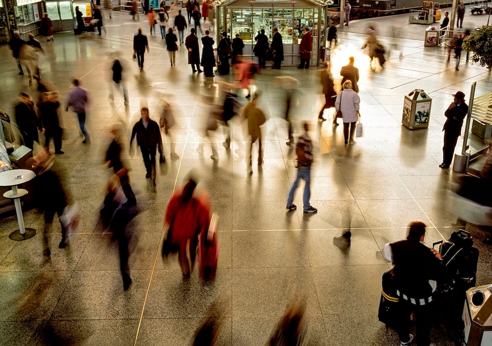 "Stranded Traveler Scam": Police Warns of Fraud Scheme