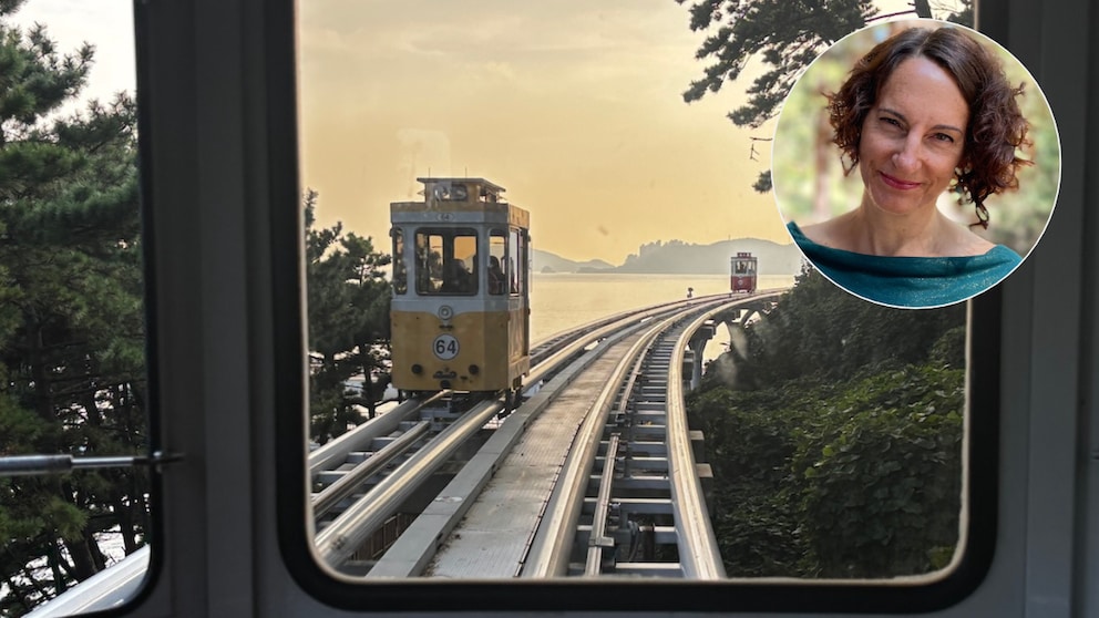 Here's What It's Like to Ride the "Sky Capsule" in Busan